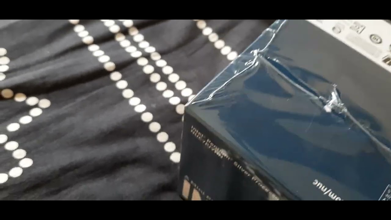 Intel NUC Pentium Silver Processor J5040 purchase unpacking - YouTube