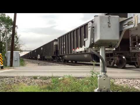 UP 9798 New Paint Scheme Leads Coal DPU GEVO Houston,Tx - YouTube
