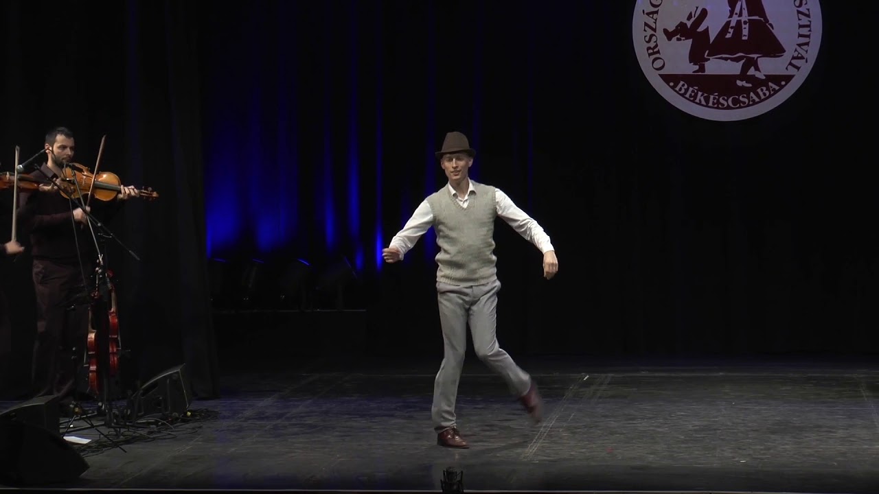 Csánitz Márk: Moldovan Nicodin tánca (bota és sűrű) - YouTube