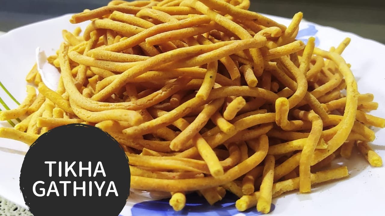 TIKHA GATHIYA| CRISPY BESAN GATHIYA NAMKEEN | DIWALI SPECIAL - YouTube