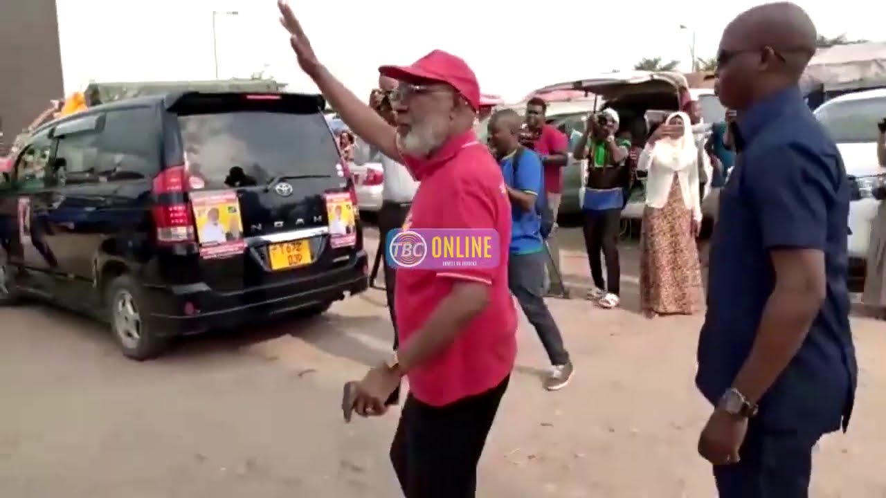 HASHIM RUNGWE ALIVYOINGIA UWANJANI KUZINDUA KAMPENI ZA CHAUMMA MANZESE ...