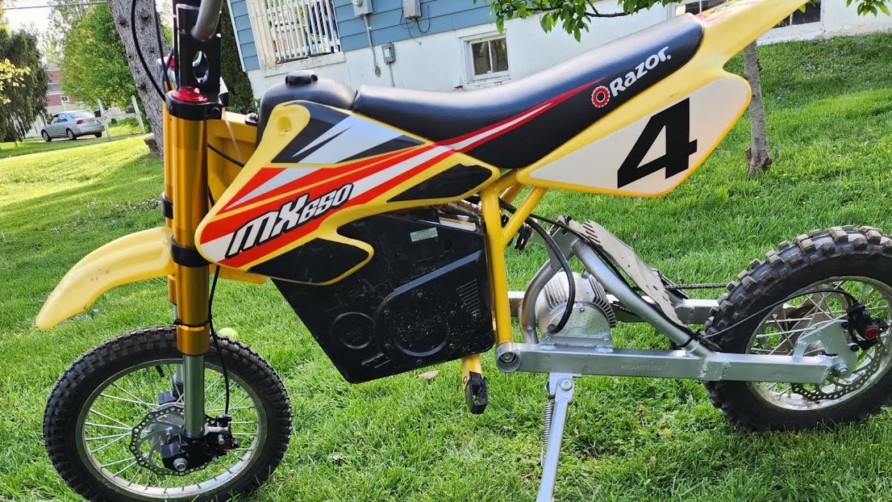 Modified Razor off road ride - YouTube