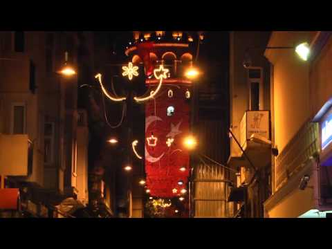 Galata Kulesi, kırmızı beyaza büründü