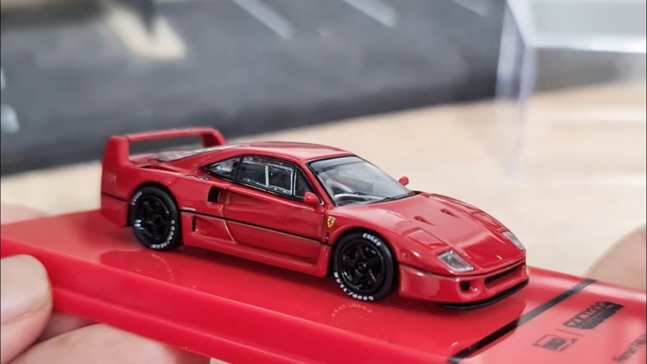 FERRARI F40 by TARMAC - YouTube