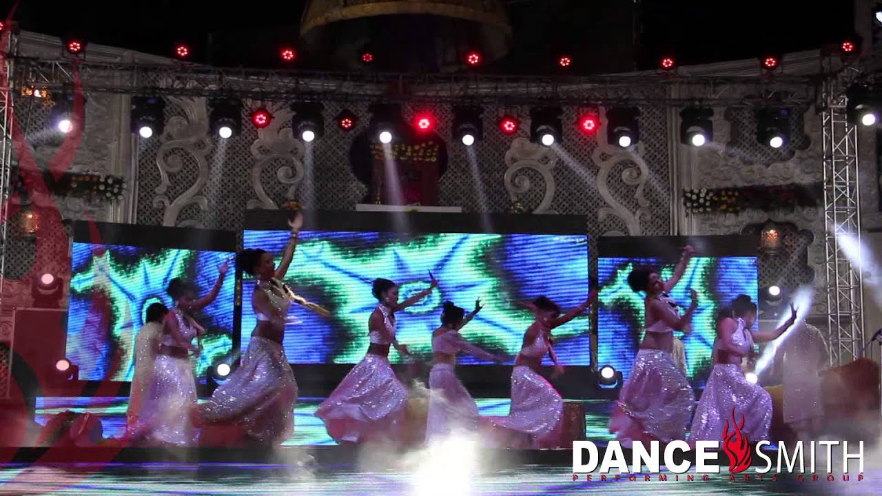 Dhol sequence bollywood dance performance by best dance troupe groupe ...