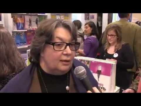 Adosphère 3 et 4 : présenté par les auteures à Expolangues 2012 - YouTube