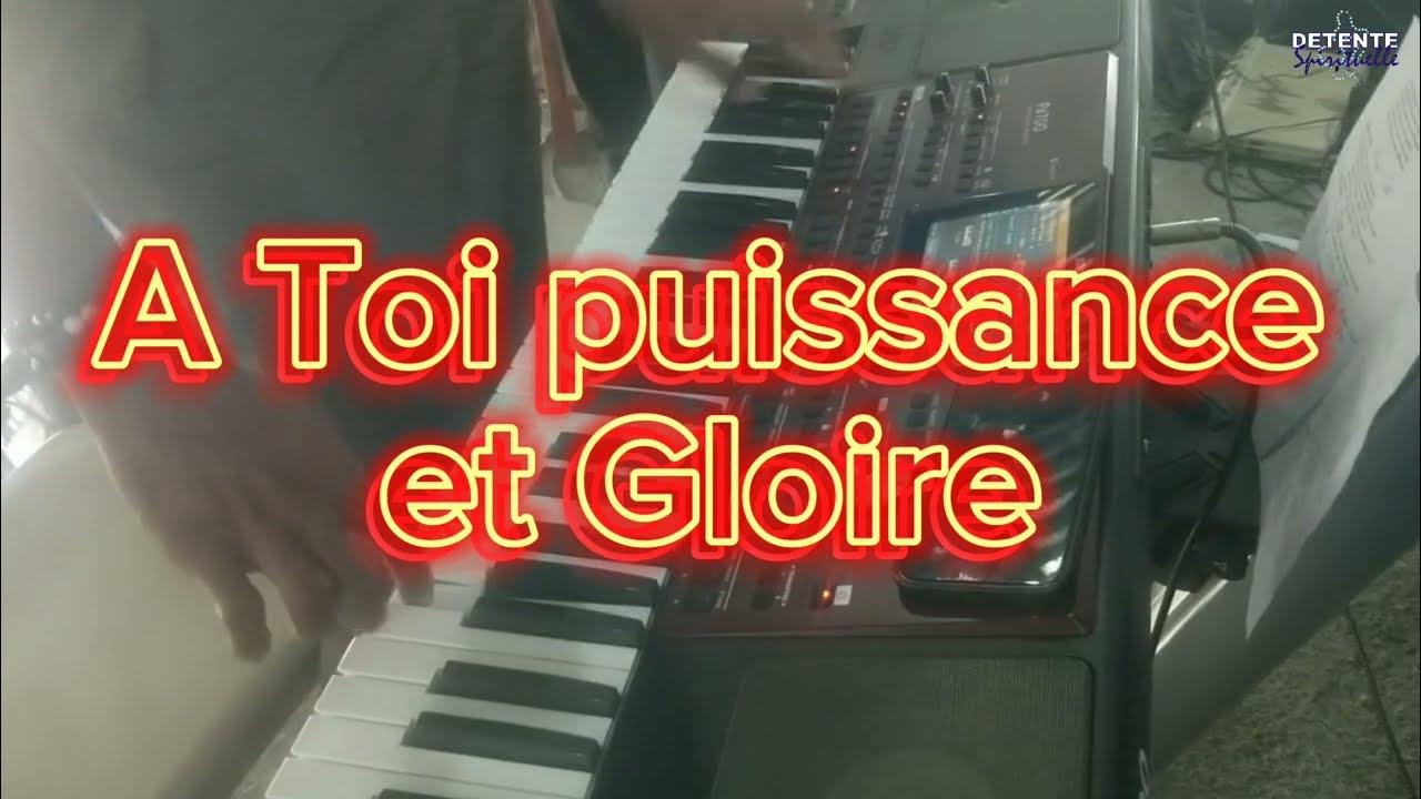 A toi Puissance et Gloire - Chorale Paroissiale Saint Louis Roi de France - YouTube