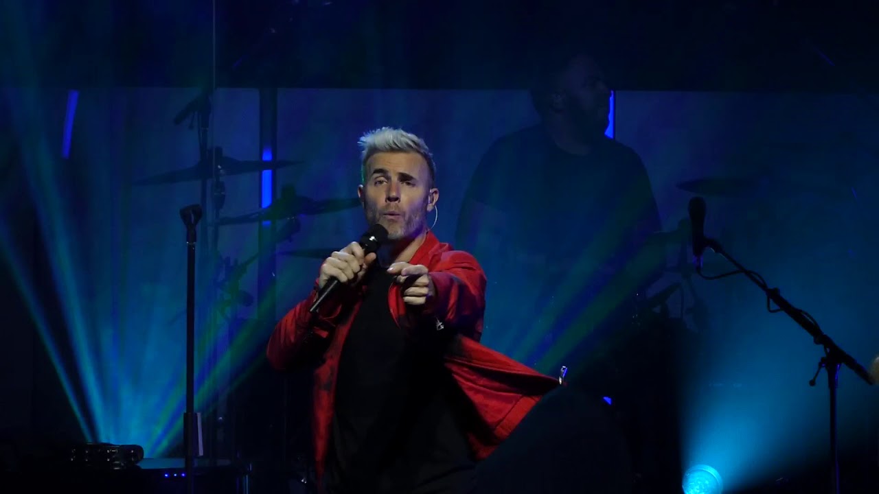 Gary Barlow - Cry - Live at Birmingham - YouTube