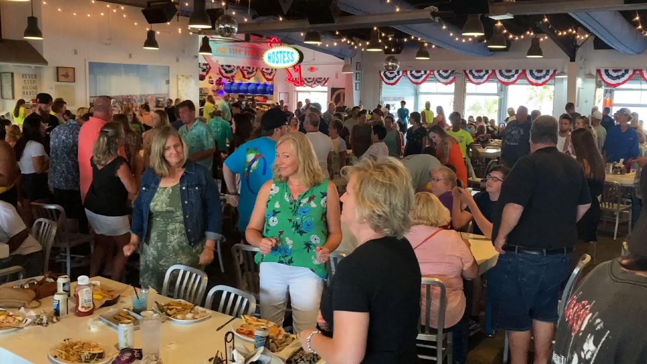 Gulf Coast's 'Redneck Riviera' a virus hot spot - YouTube