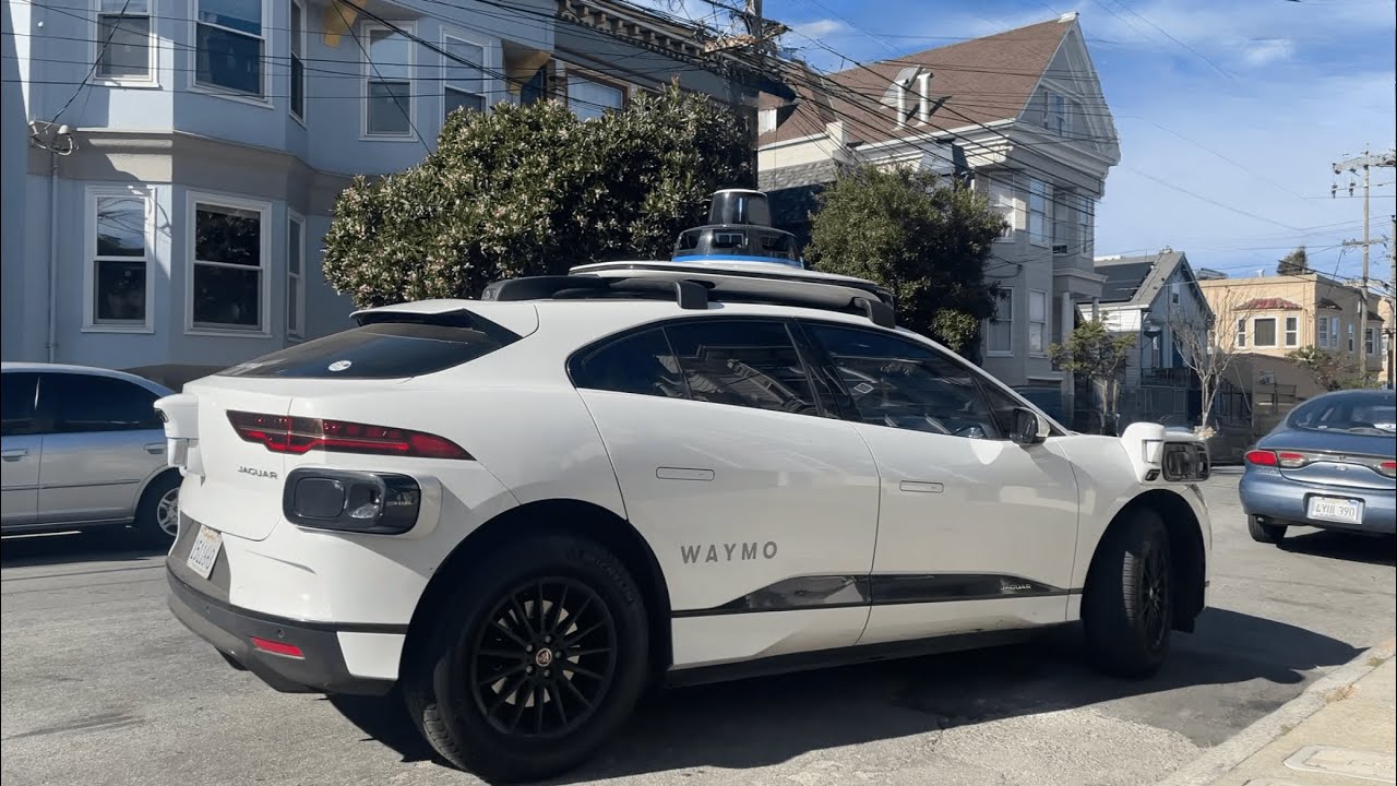 Amazing Driverless Taxi | This Car Drives Itself - YouTube