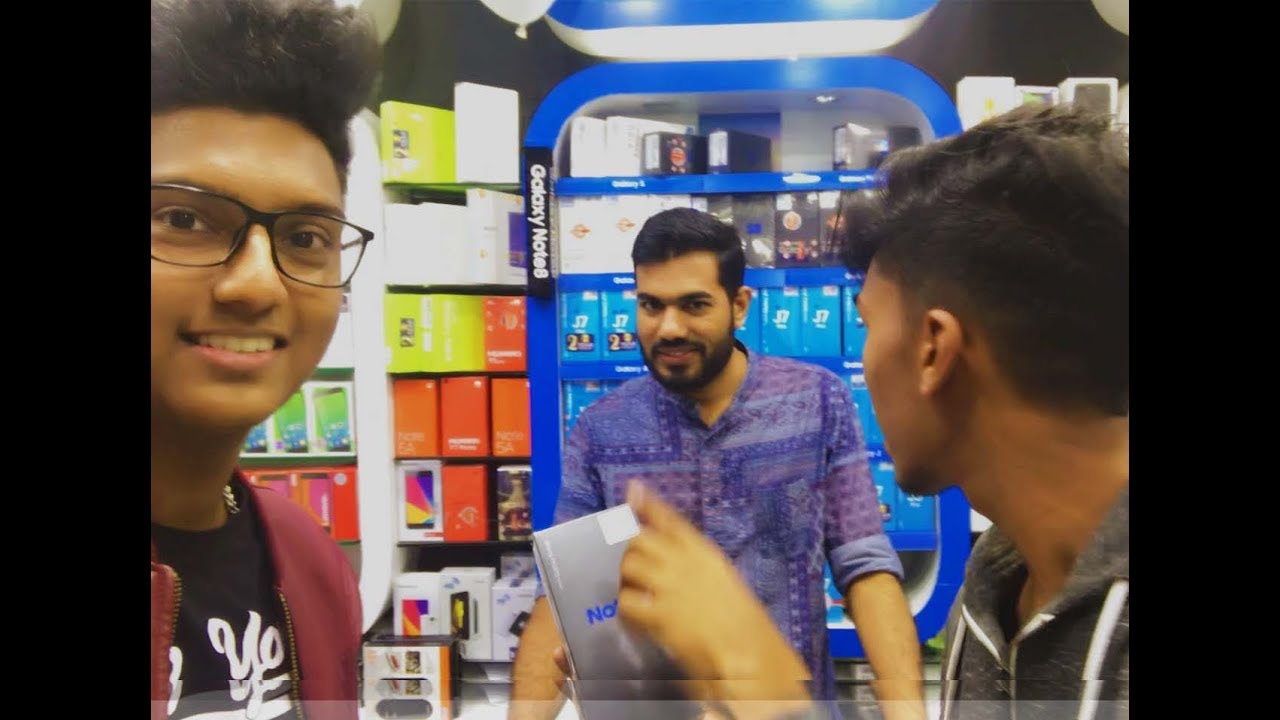 Dubai Mall vs Dubai's Mobile Market(Price Comparison)|SHOCKING ...