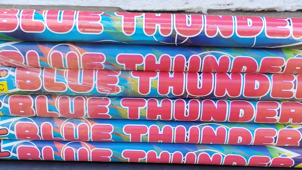 Blue Thunder (Megabanger Fireworks) - YouTube