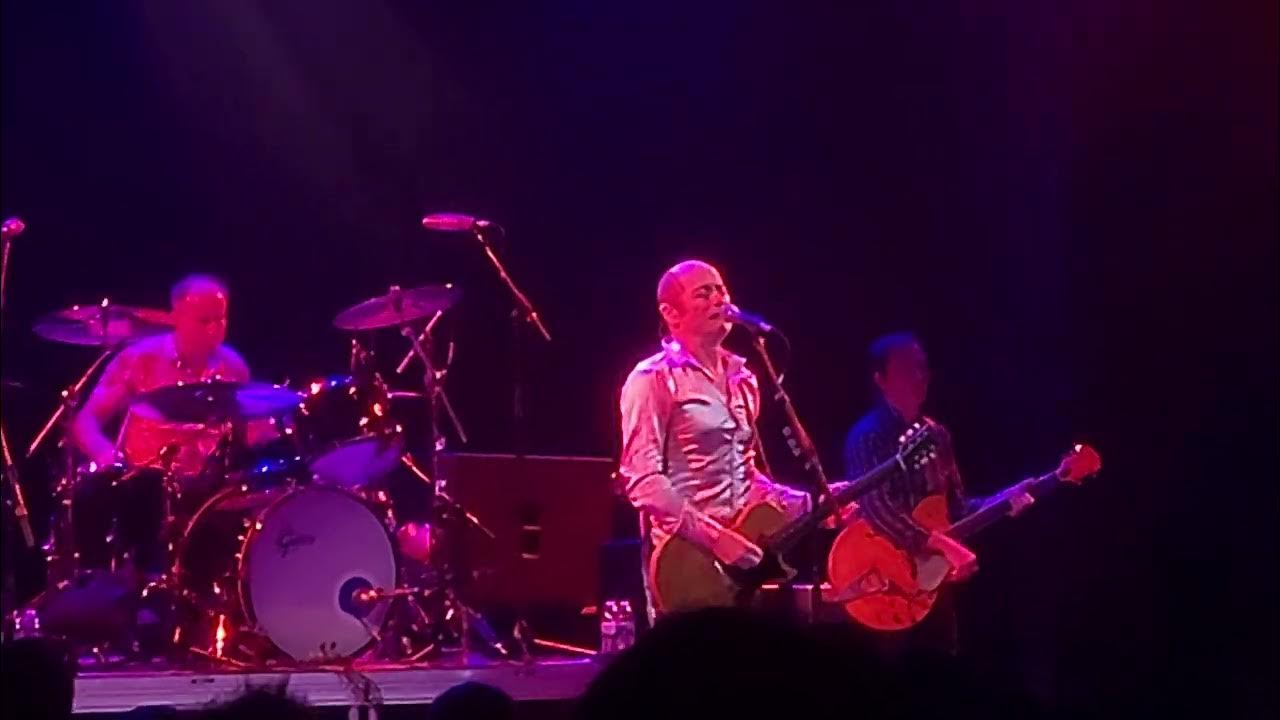 Hoodoo Gurus - Leilani - Barrymore Theater, Madison WI 9-19-2024 - YouTube