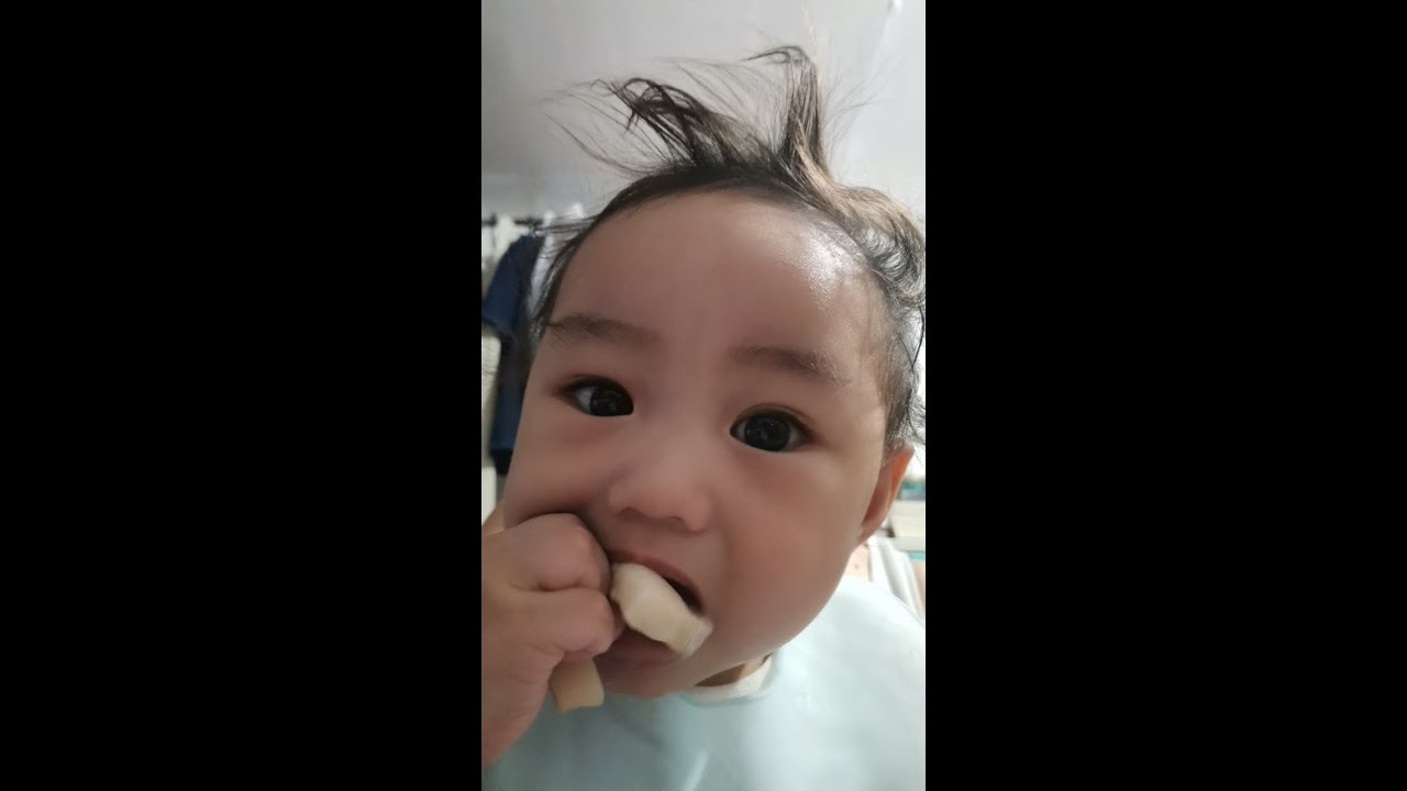 Aly first solid food at 6month May 1,2024 - YouTube