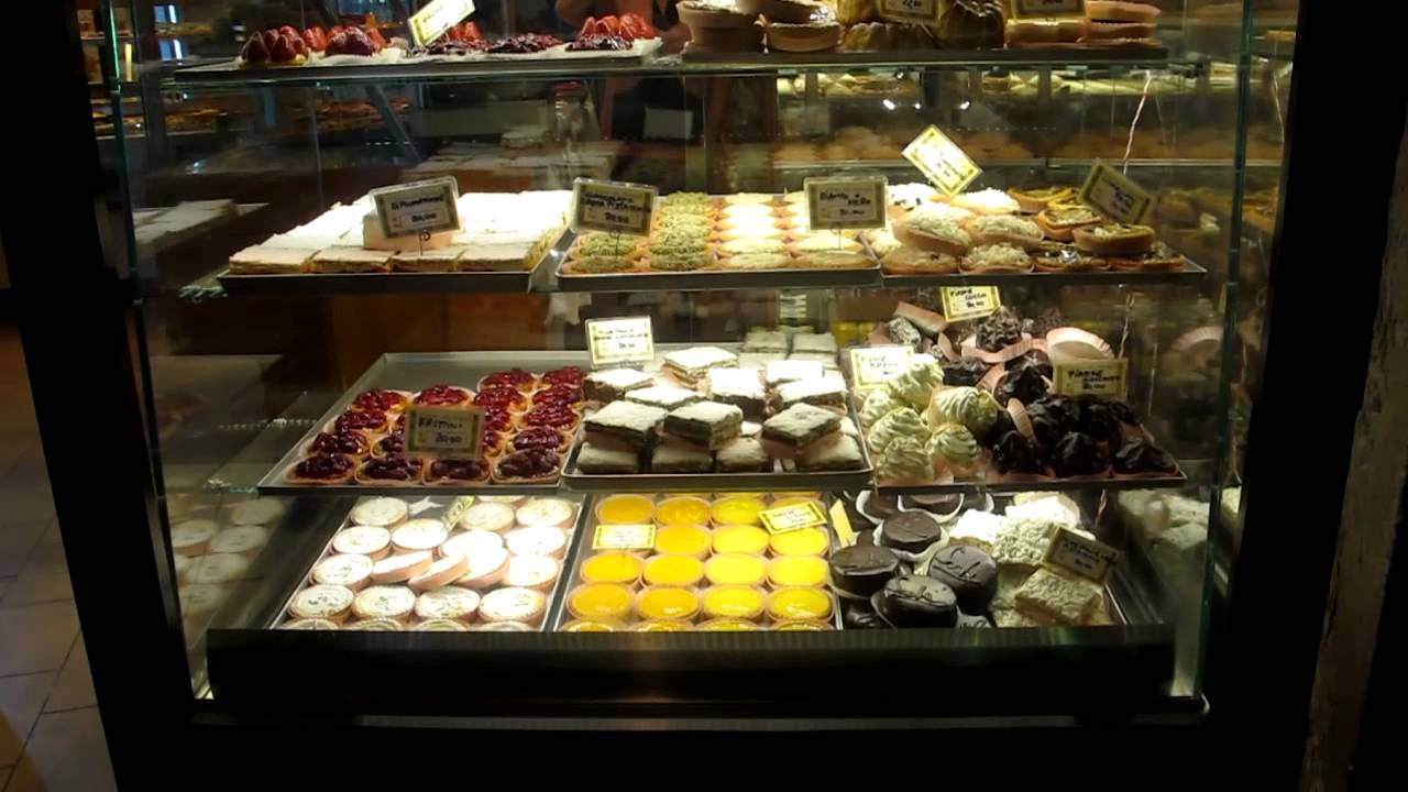 Naviglio Sweet Tooth Heaven - YouTube