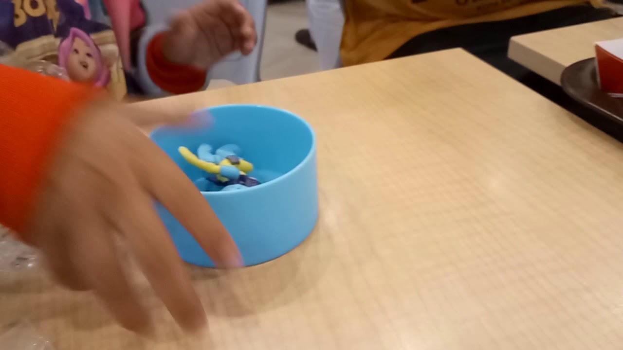 Chaki kids meal KFC | boboboi| mainan anak edisi september 2018 - YouTube