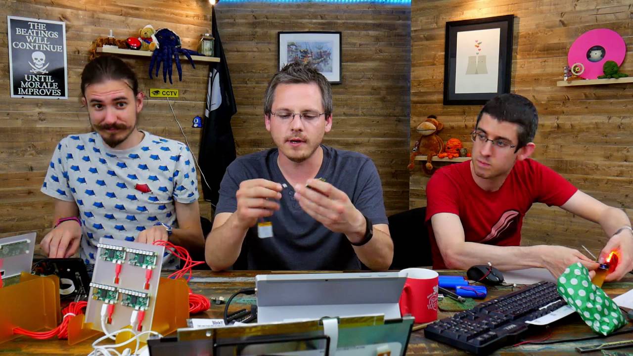 Bilge Tank 043 - 50 (?!) ways to Blinkt! your Raspi. - YouTube