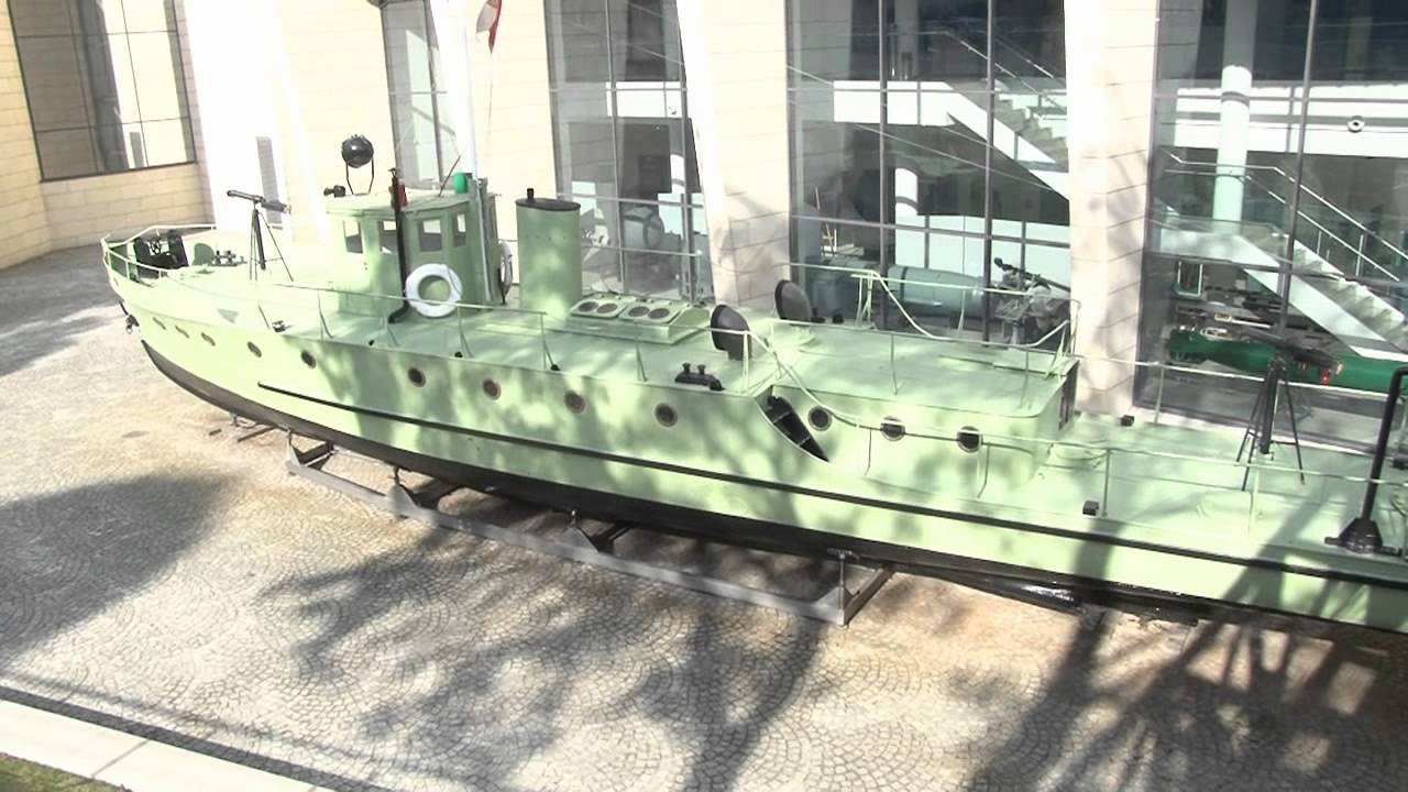 Załoga ORP Batory i sam okręt odznaczeni Dużym Znakiem Pamiątkowym ...