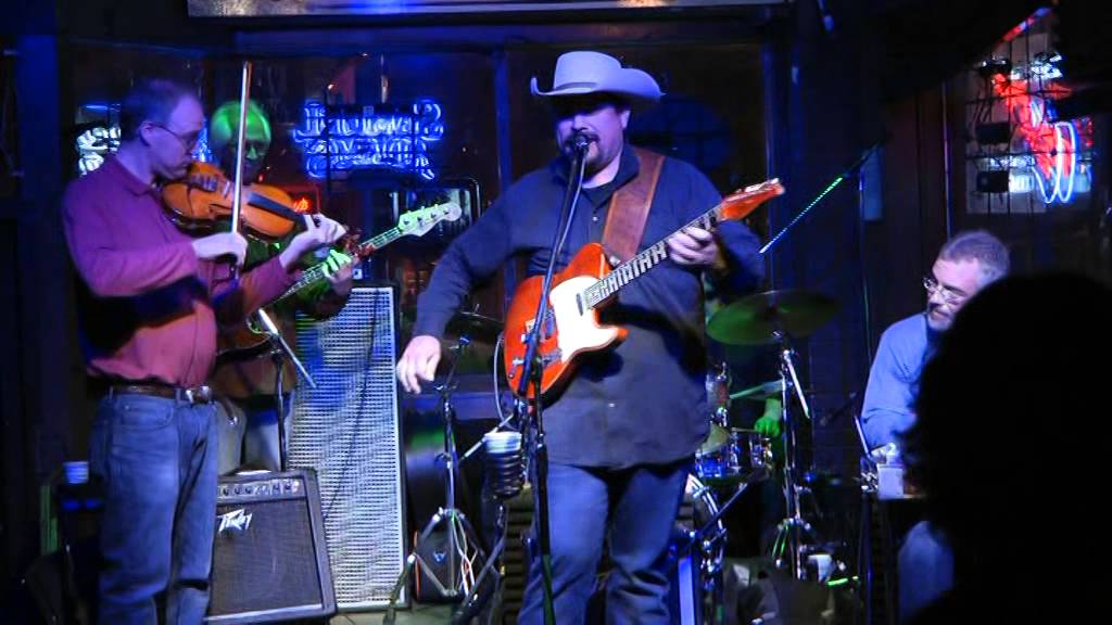 Vince Moreno, Streets Of Bakersfield - YouTube