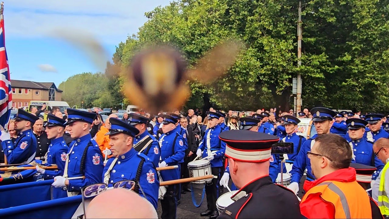 Shankill Protestant boys flute band - Buzzing 🐝😎 Pride of Govan 40th ...