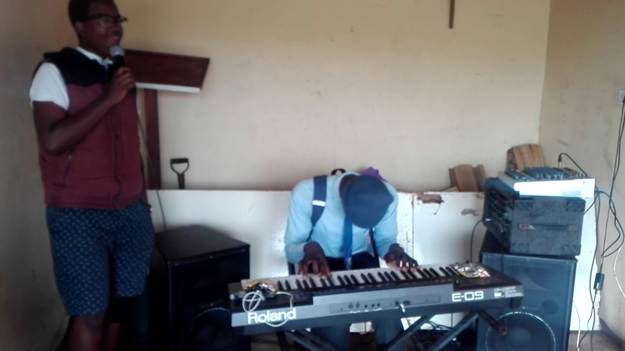 Mthande on kansi keyboard by mthunzi - YouTube