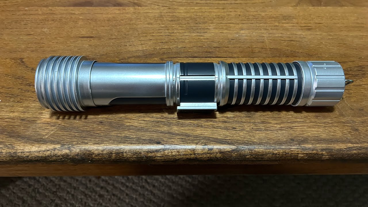 Building a lightsaber step by step #galaxyedge - YouTube