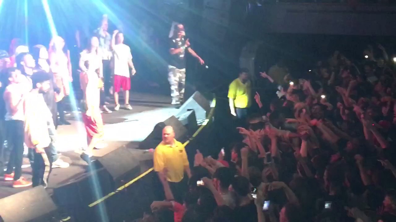 XXXTENTACION- Look at me (Live) - YouTube