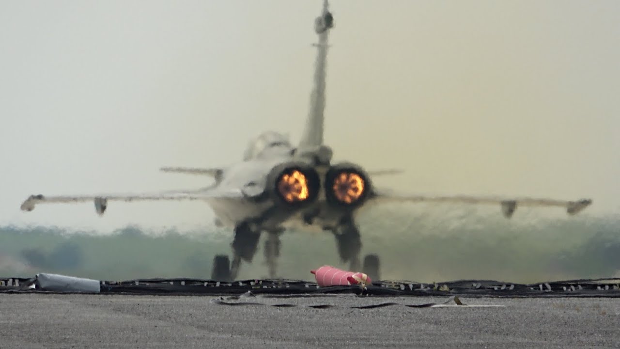 Rafale Solo Display 2022 - Takeoff & landing - YouTube