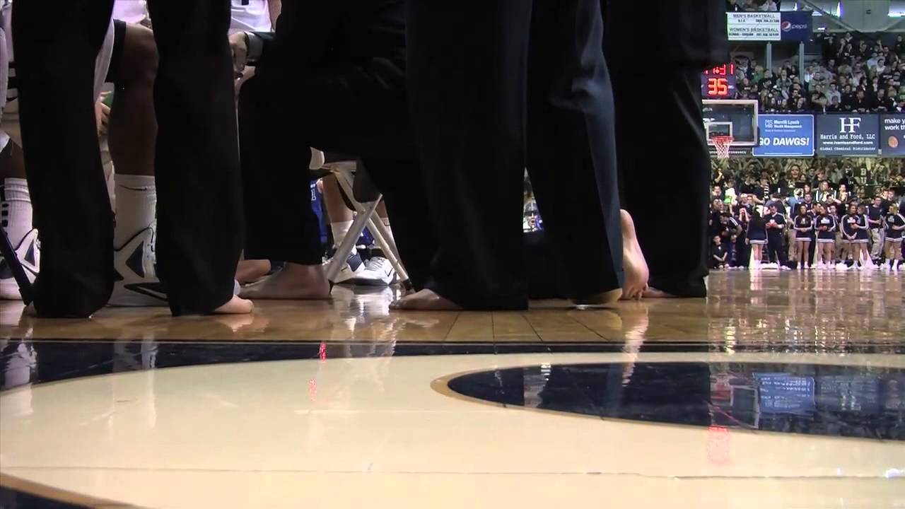 MBB: Brad Stevens Samaritan's Feet Interview - YouTube