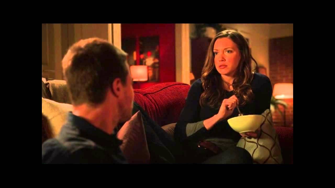 Arrow S01E02 - Oliver Queen goes to see Laurel and ends up saving her ...