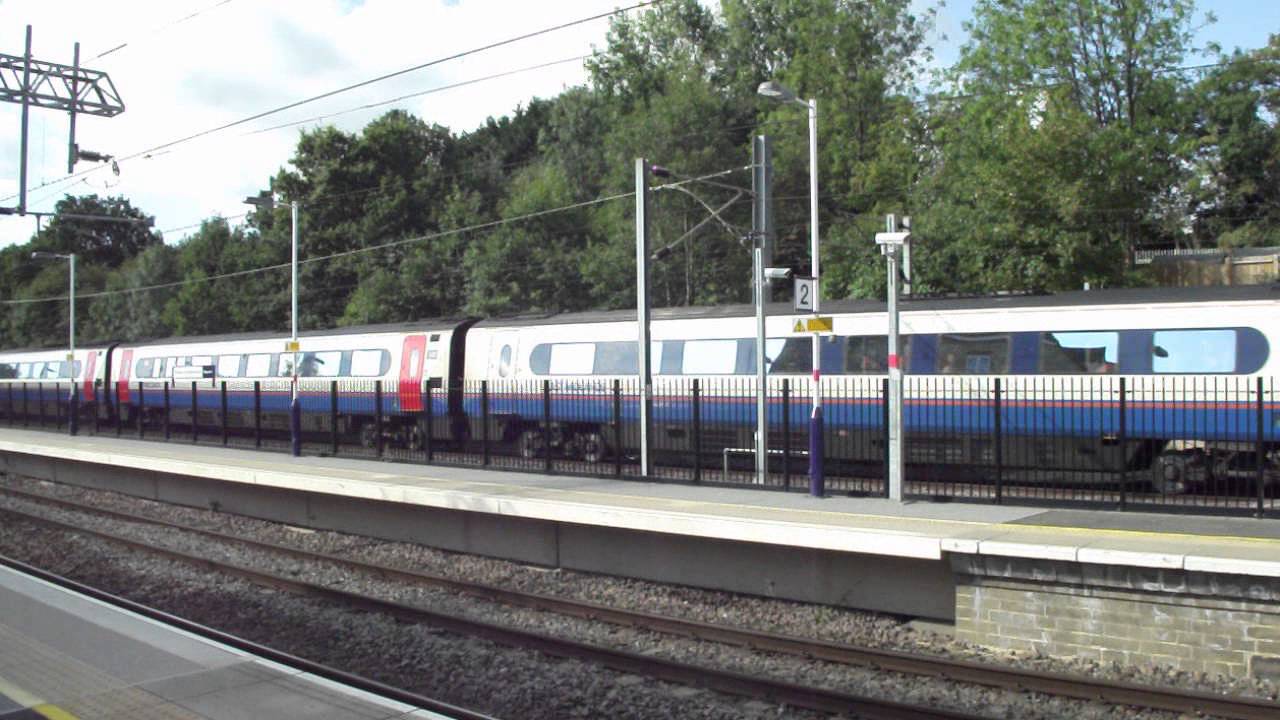 Class 222 Meridian - East Midlands Trains - Elstree And Borehamwood ...