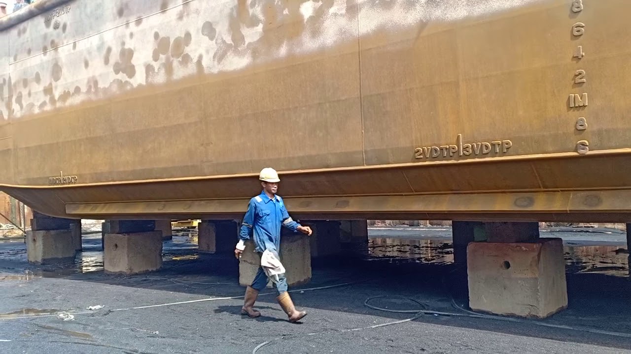 Paint application on flash rust surface - YouTube