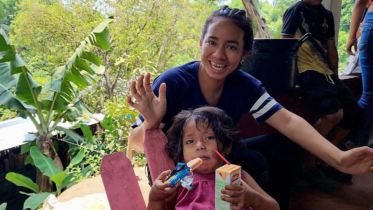 Erradicaron La Crianza de Piojos, Cata y Su Bebe Quedaron Bien Aseadas ...