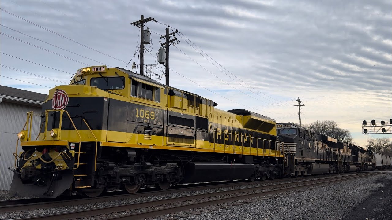 Norfolk southern 170 with 1069 leading and 1068 trailing 4th! - YouTube
