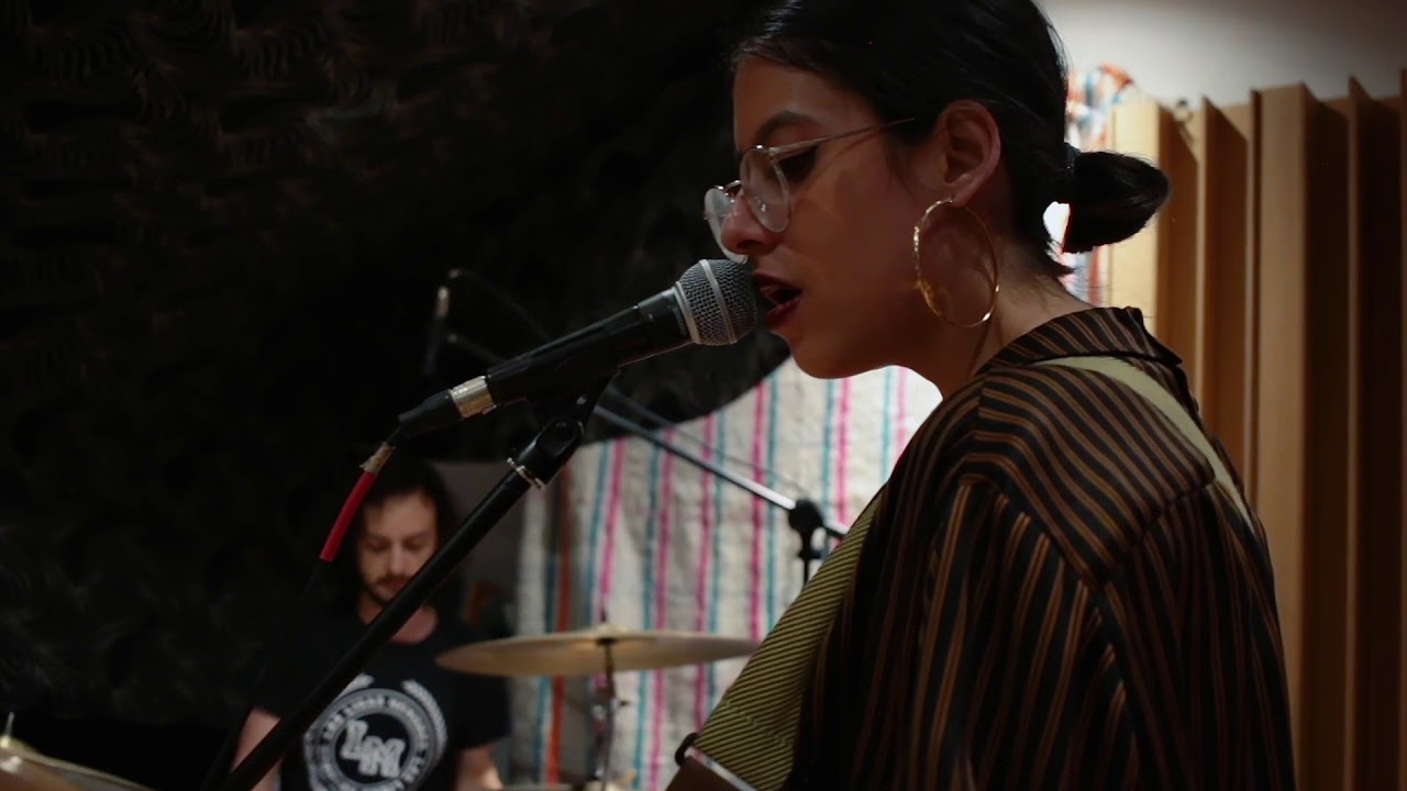 Los Viles - Neón (Sesión en Vivo) - YouTube