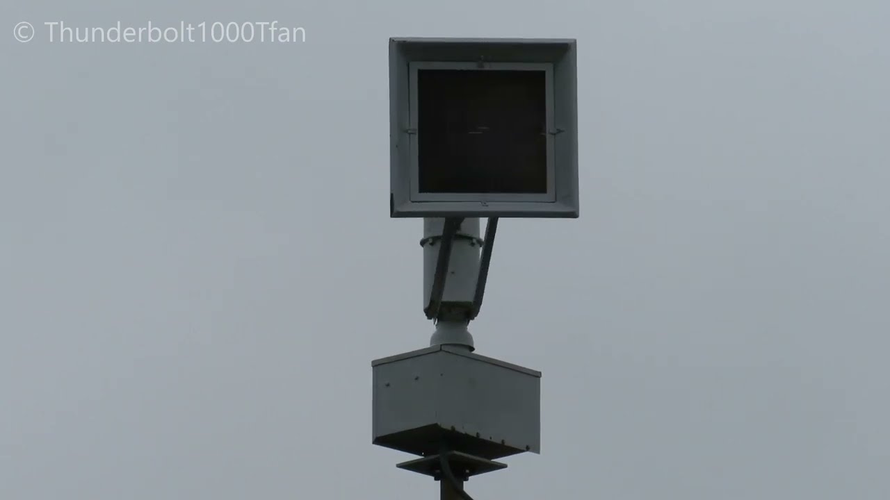Federal Sign & Signal Thunderbolt 1000 Siren Test | 1 Minute Alert ...