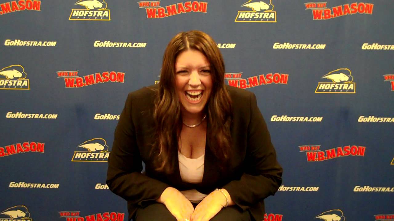 WBB: Jessica Mannetti - Hofstra Hot Seat - YouTube