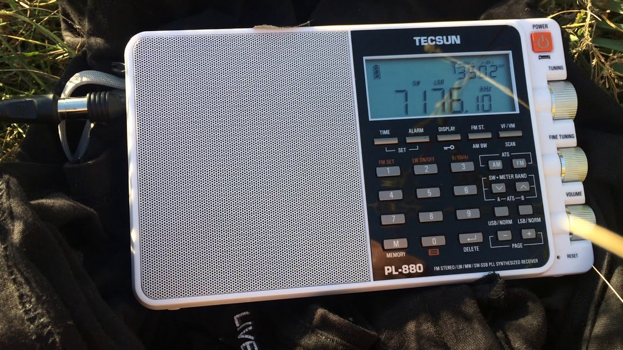 Tecsun Pl-880 - YouTube