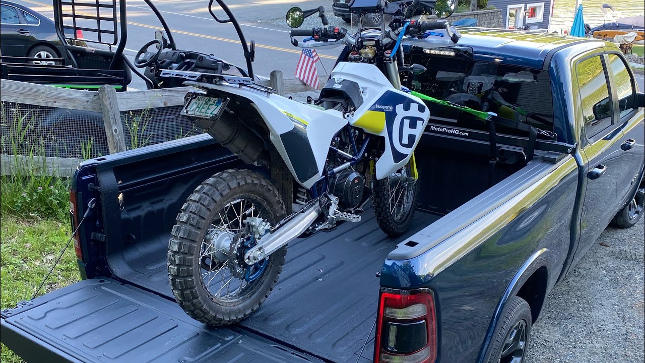 Install: MotoProHQ 'NiceRack' Dirt Bike Rack for RAM 1500 2021 - YouTube