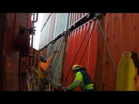 Container Ship Lashing - Nicolai Maersk - Lash -tube buckles - External ...