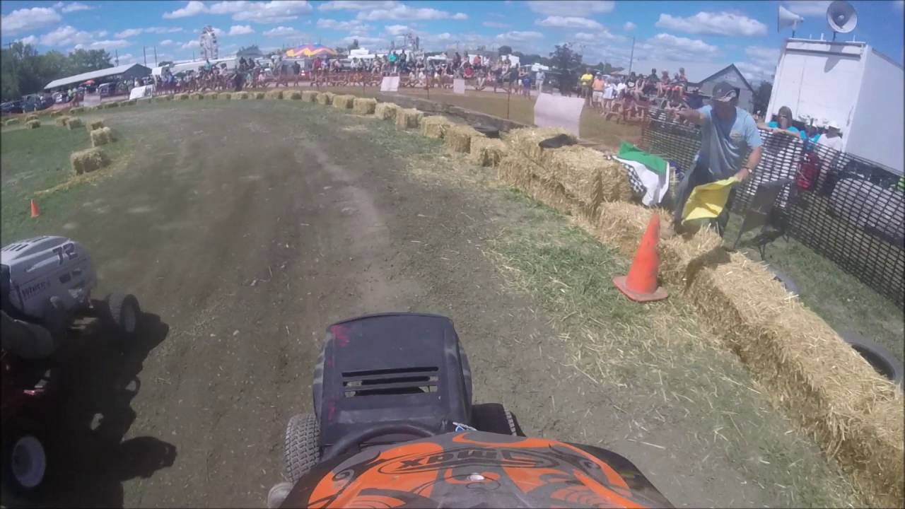Grass hogs racing 2016 Campbellford fair Stock mod qualifying. - YouTube