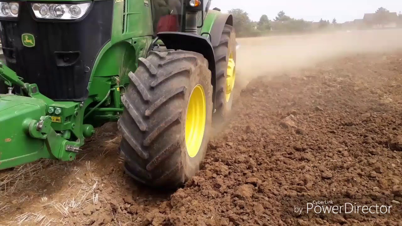 Labour avec john deere 7230r/ charrue Grégoire besson 7 corps - YouTube