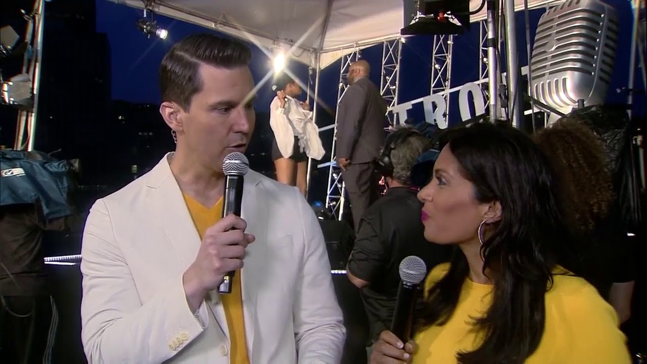 Theo Gridiron Spight and Beth Griffith-Manley. Full performance! - YouTube