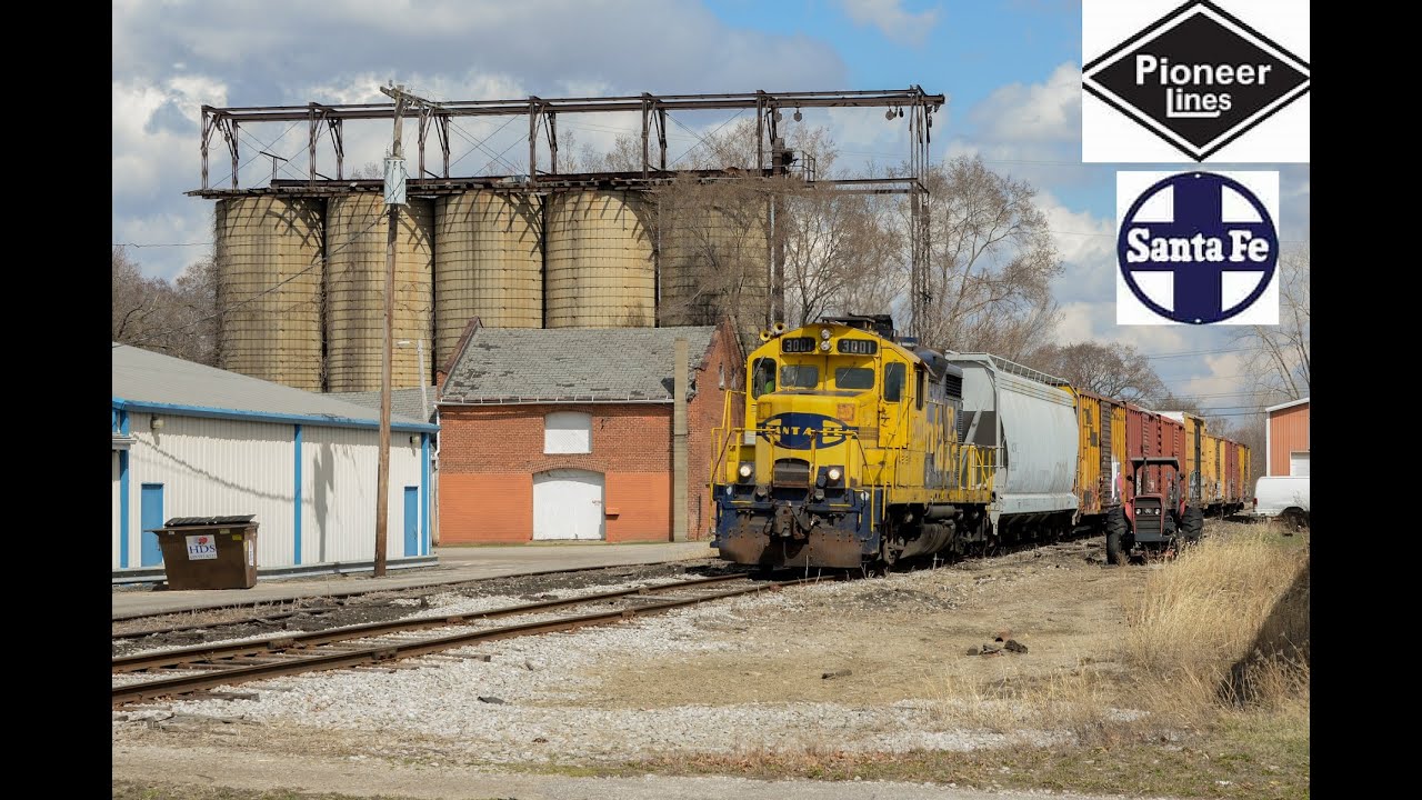 Slow and Shaky Wins the Race: Ex ATSF GP20u's rocking on the ND&W ...