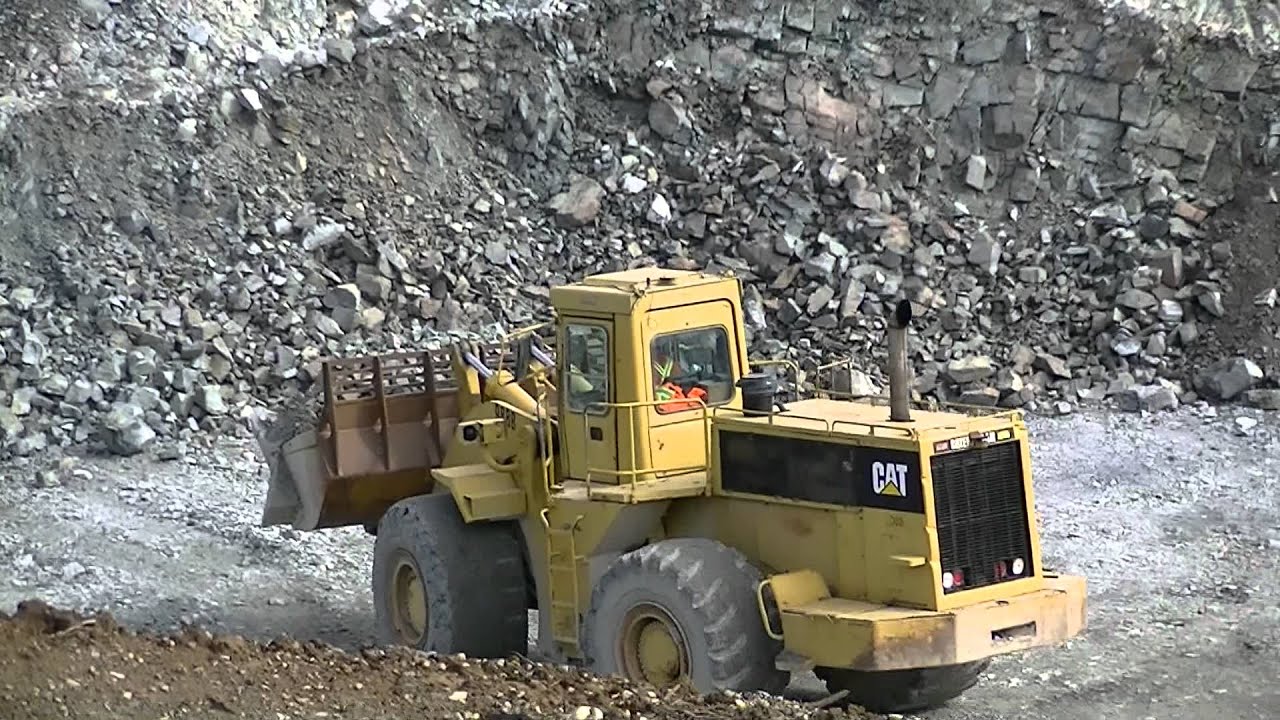 Rock Quarry-Cat 988 loader - YouTube
