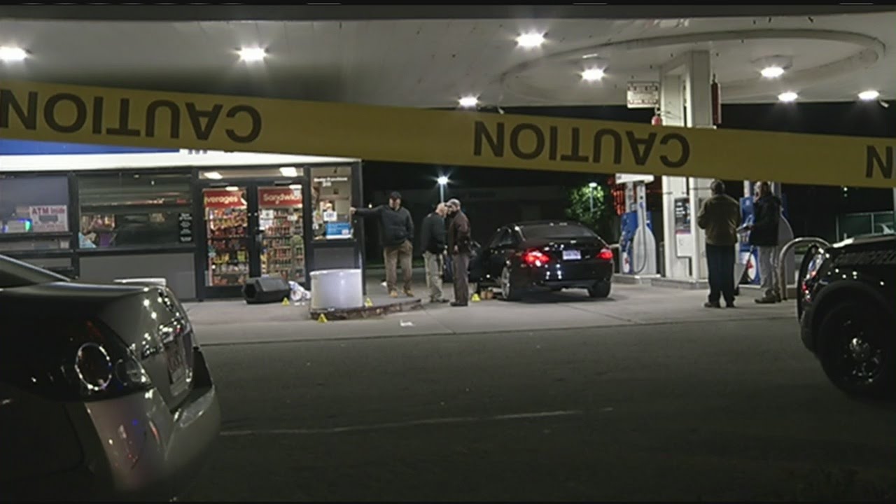 Man killed in shooting near Springfield gas station - YouTube