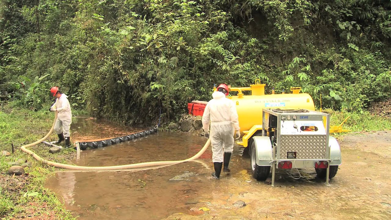 DESMI - RO-VAC MKIII Mobile vacuum skimmer system - YouTube