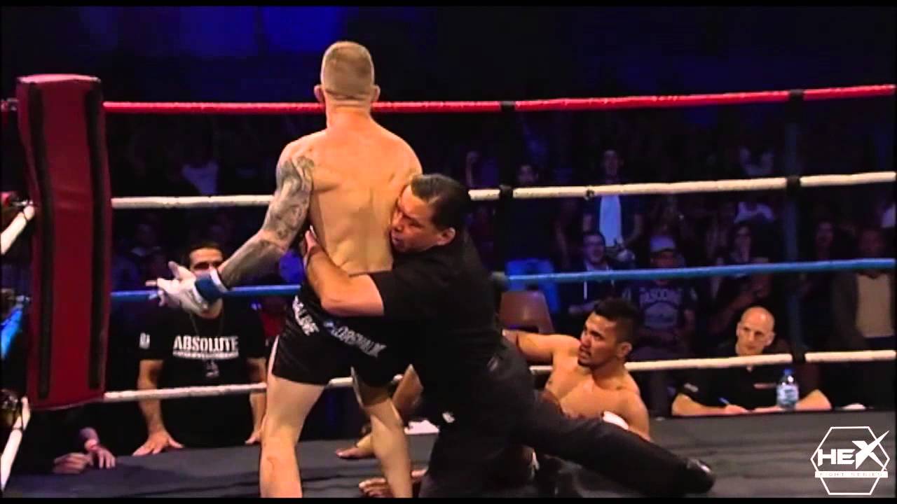 Jordan Cameron spinning-elbow KO at Hex Fight Series 1 - YouTube