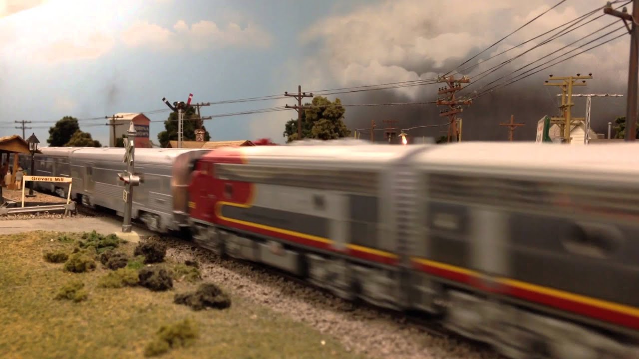 Santa Fe Super Chief & Elmhurst model railroad club - YouTube