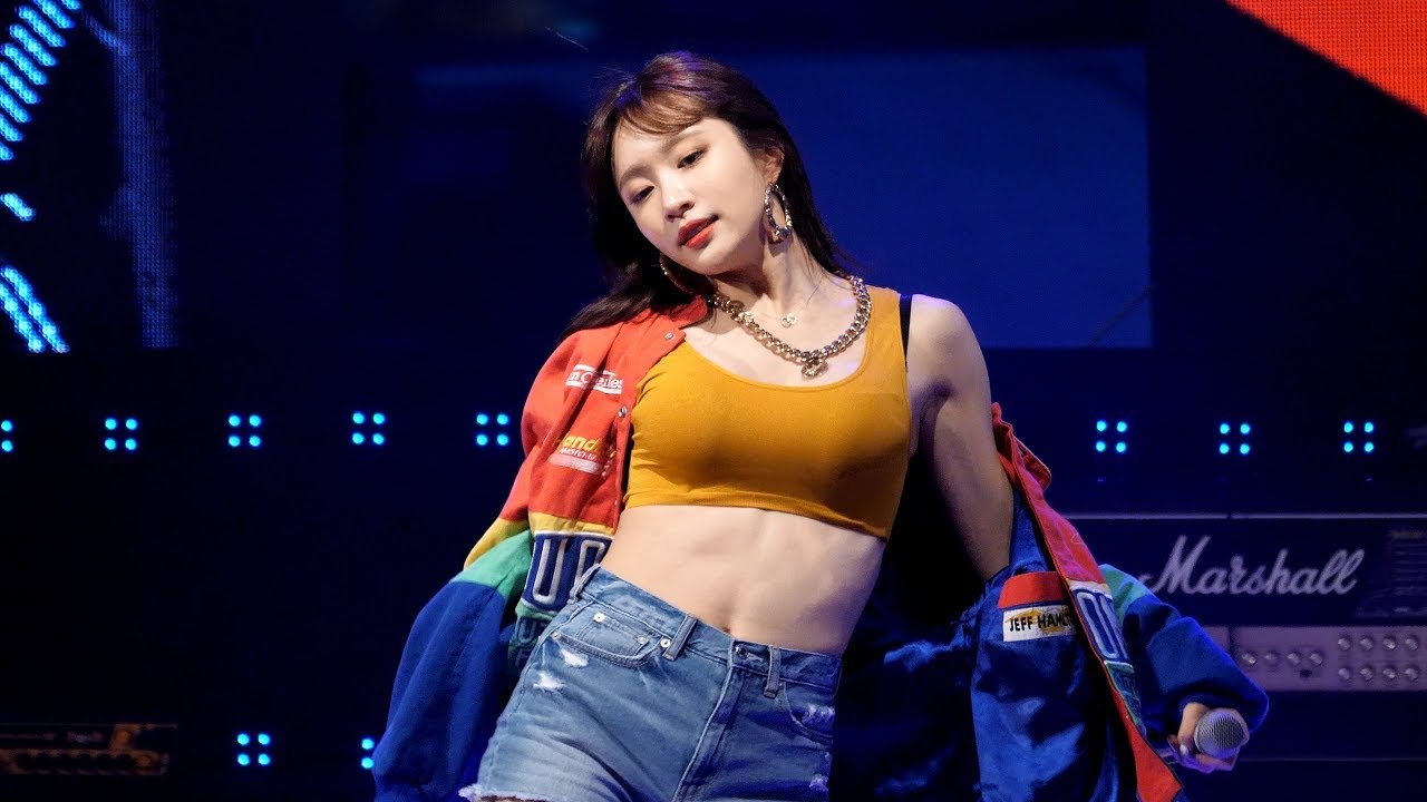 [4K] [180503] EXID (하니 HANI) - 위아래 UP&DOWN (서울광장 건강콘서트) 직캠/Fancam by ...